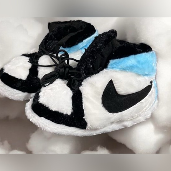 Nike | Shoes | Low Start New Nike Dunk Air Jordan Fluffy Slippers One ...